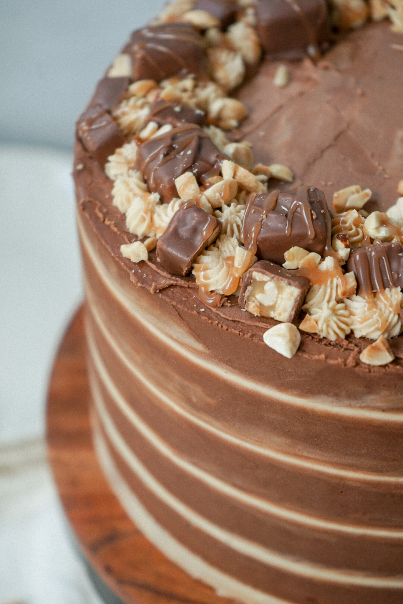 Snickers Cake - Cake Babe