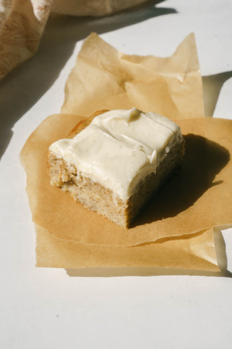 Easy and Fast Banana Snack Cake - Cake Babe