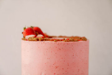 Crowd-Pleasing Strawberry Biscoff Cake - Cake Babe