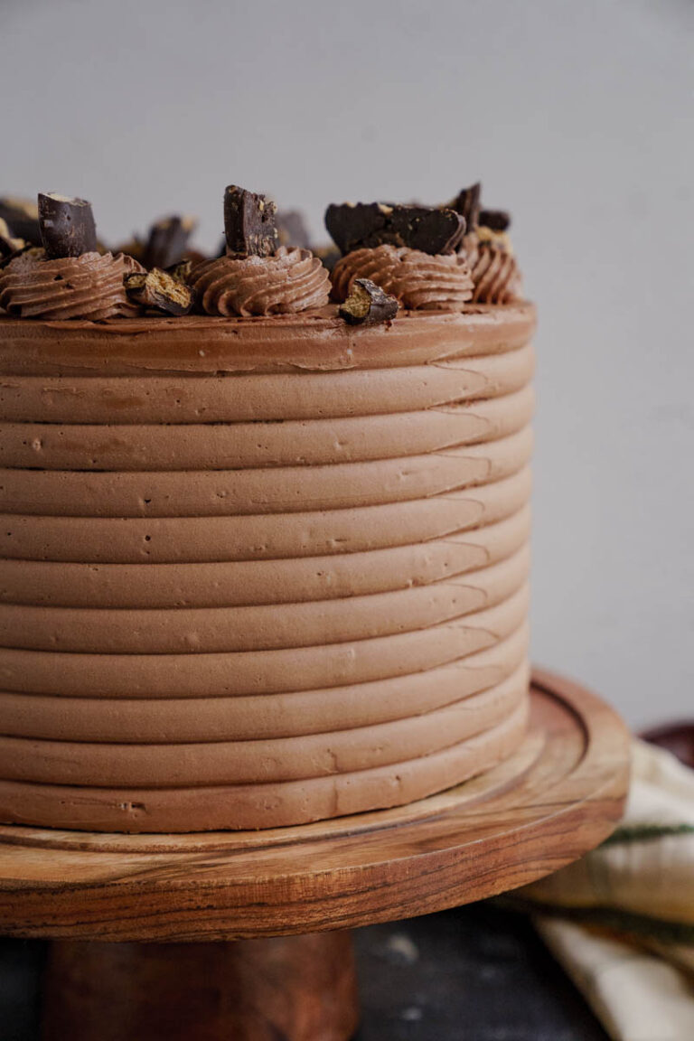 Easy To Make Chocolate Graham Cracker Cake - Cake Babe Bakery