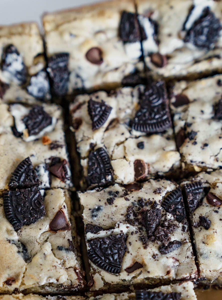 Easy To Make Chocolate Graham Cracker Cake - Cake Babe