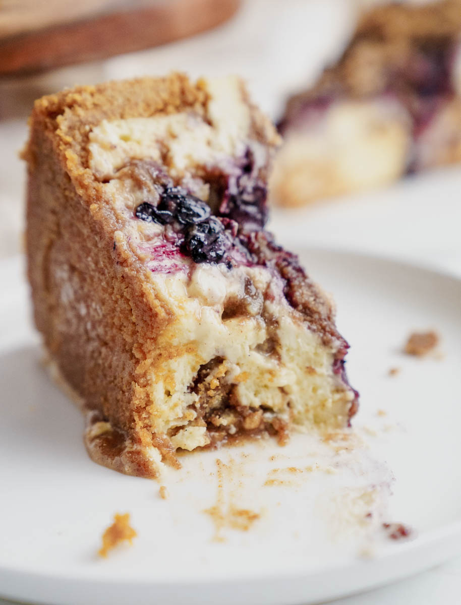 Blueberry Muffin Cheesecake With Crumble Topping - Cake Babe