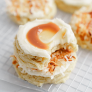 Frosted Caramel Oreo Cookies With Salted Caramel - Cake Babe