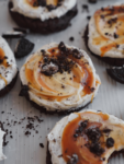 Frosted Caramel Oreo Cookies With Salted Caramel - Cake Babe