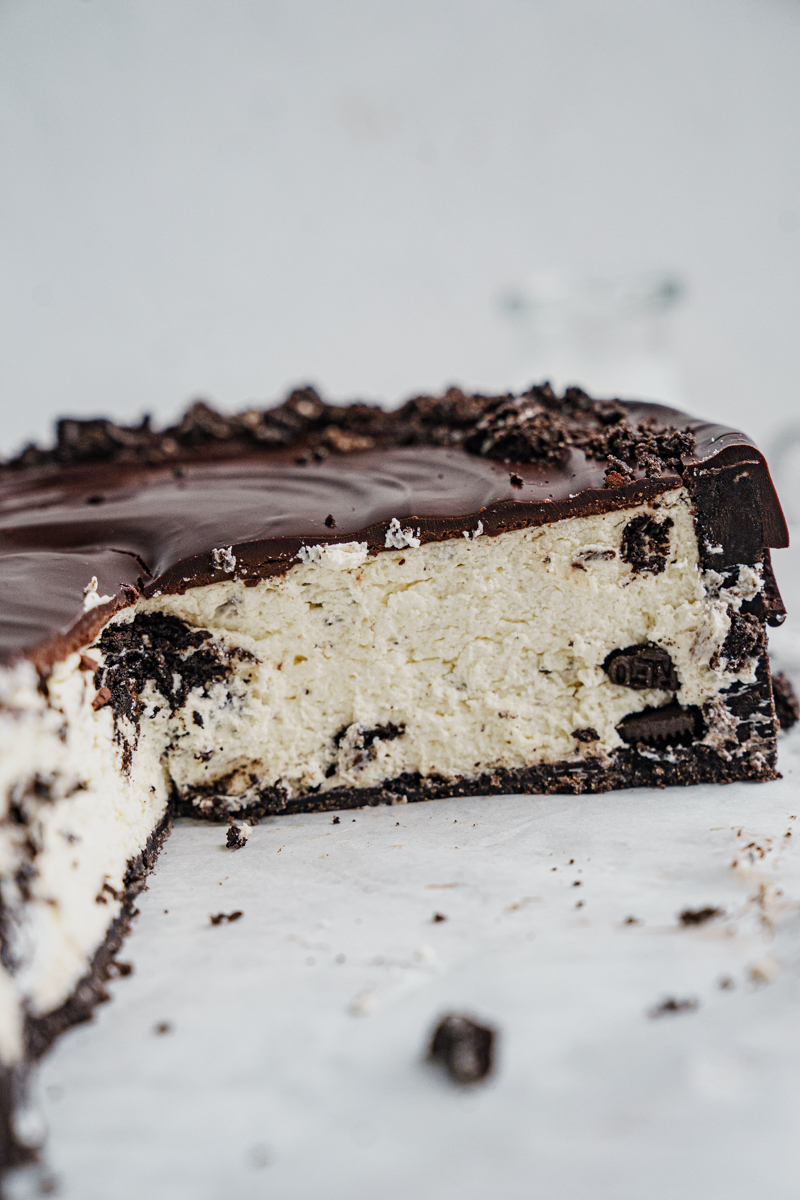 Easy & Delicious No Bake Oreo Cheesecake Recipe - Cake Babe