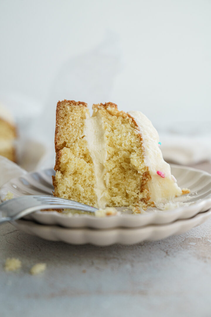 Vanilla Bean Cake Recipe(Made with ONE Cake Pan) - Cake Babe